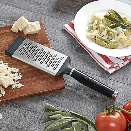 [Amazon.ca] Directional Hand Grater with Protective Cover (Black) - $7 ...