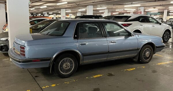 What old non-classic/collectible/prestige car did you see today? - Page ...