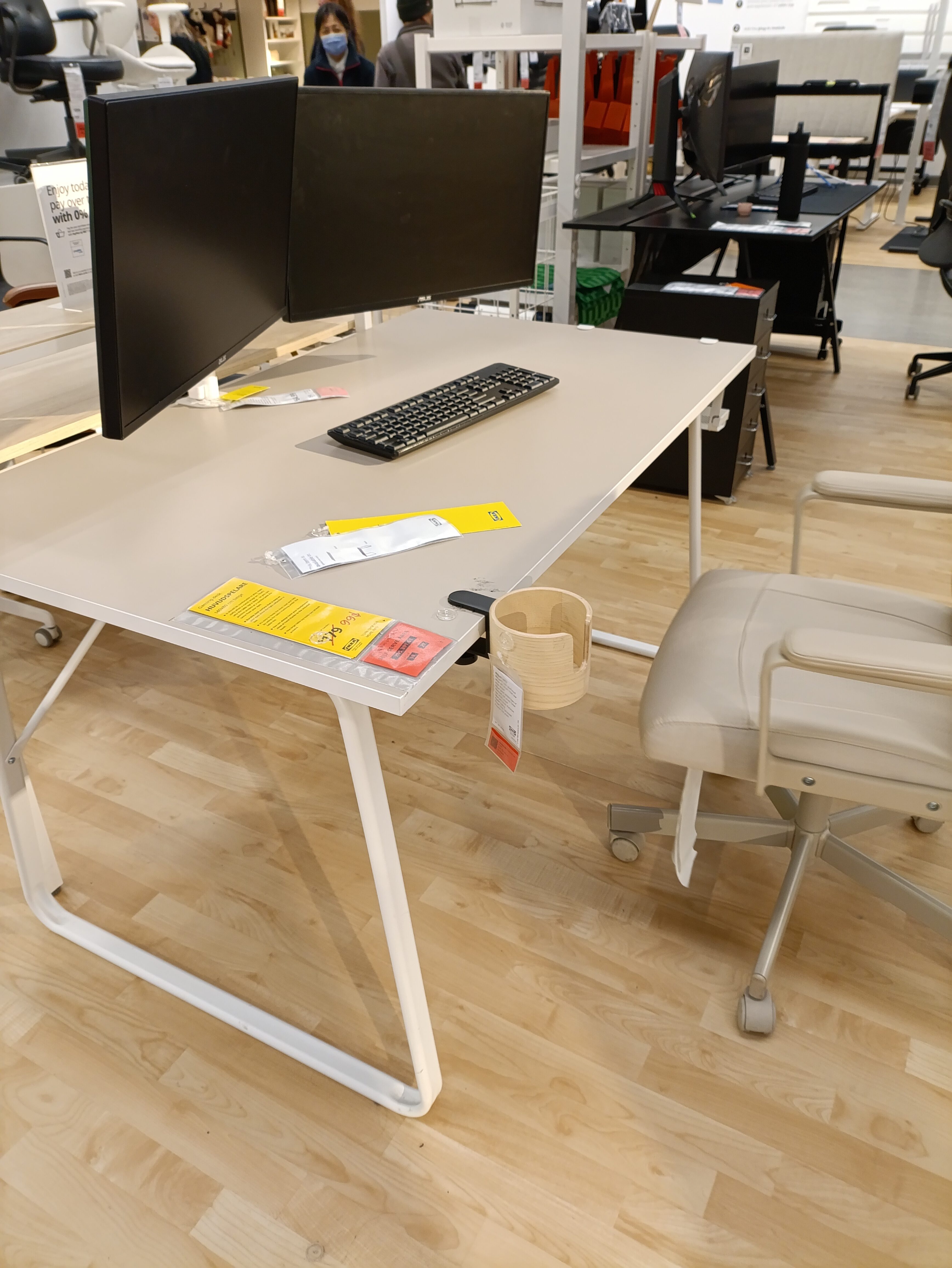 [IKEA] YMMV - North York - HUVUDSPELARE Gaming desk(140x80cm), black ...